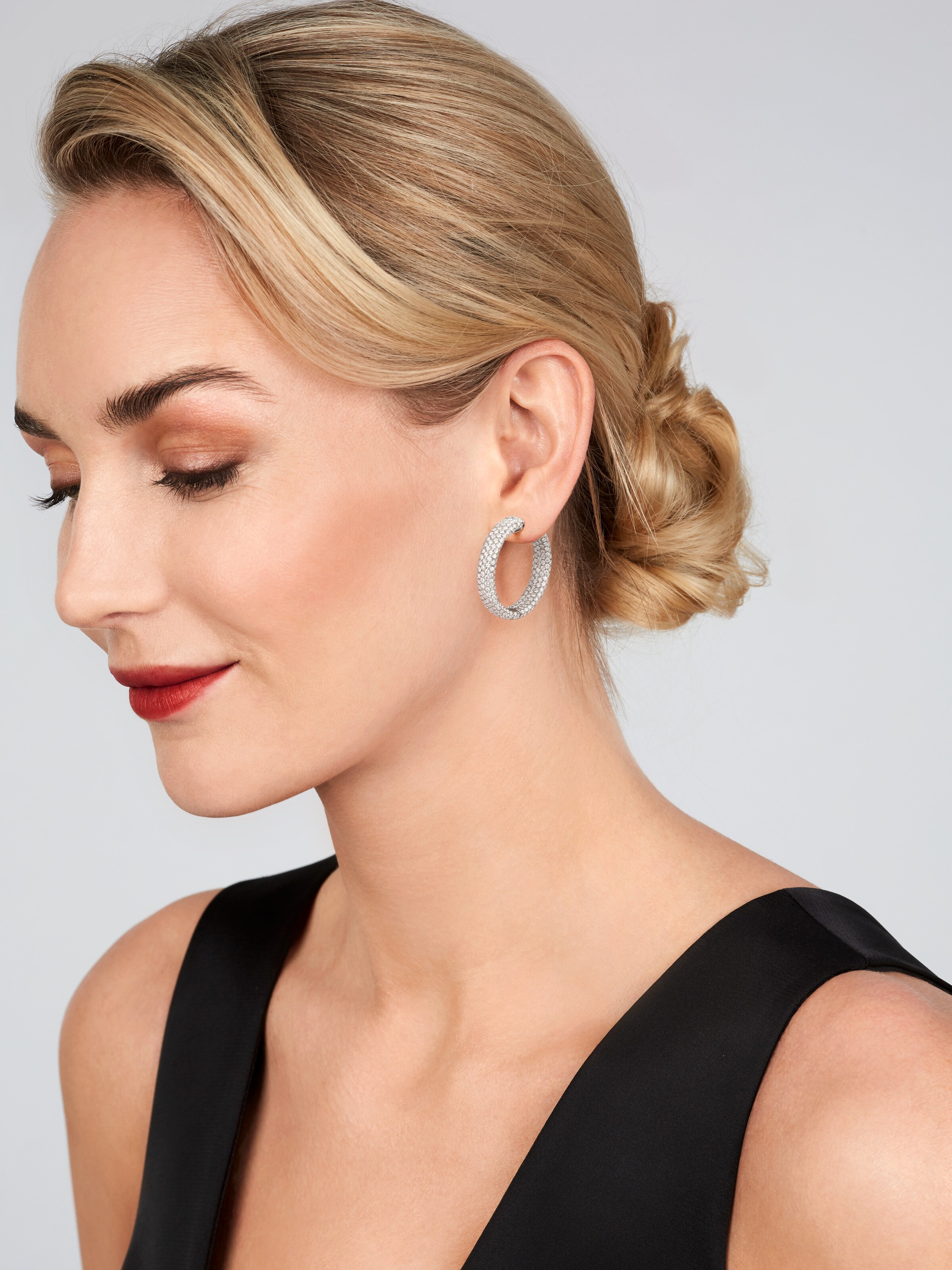 Minimalism hoop earrings | By Wempe Statements | Wempe Jewelers